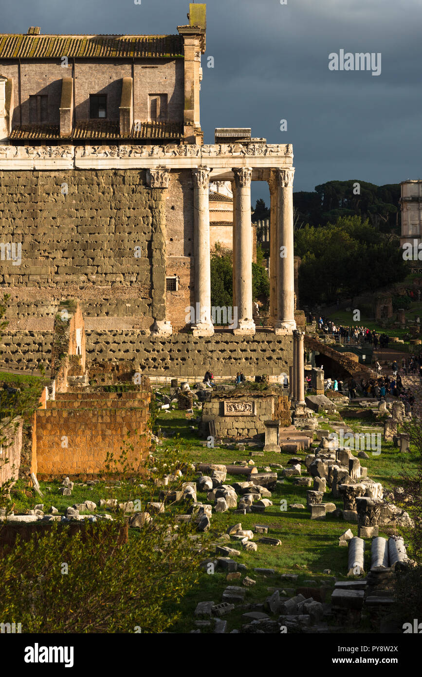 Temple scenery hi-res stock photography and images - Alamy