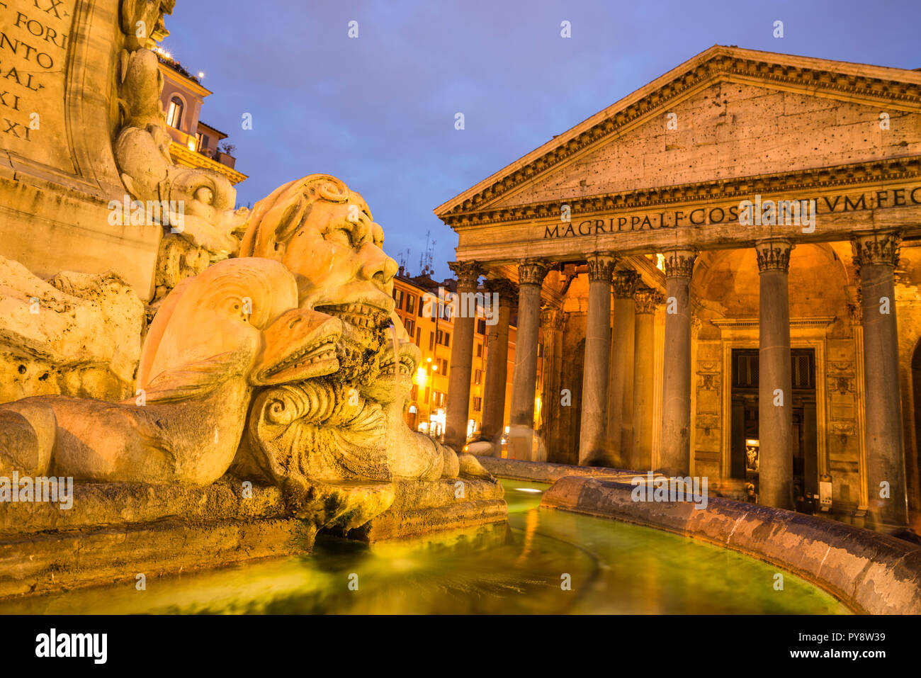 Ancient Roman temple the Pantheon now a church with Fontana del ...