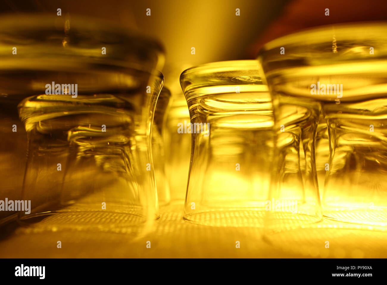 Whisky glass ready bar hi-res stock photography and images - Alamy