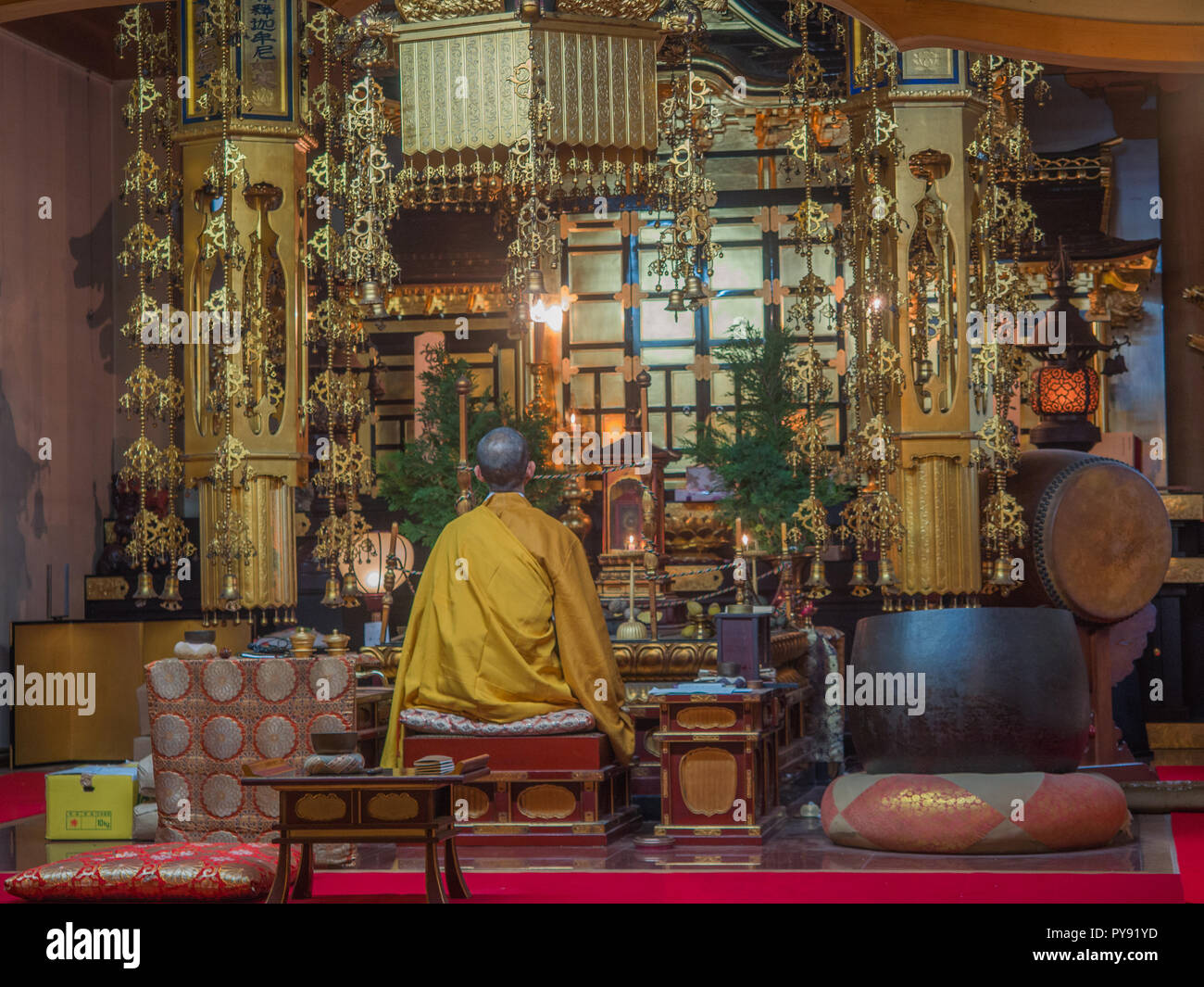 Buddhist priest hi-res stock photography and images - Alamy