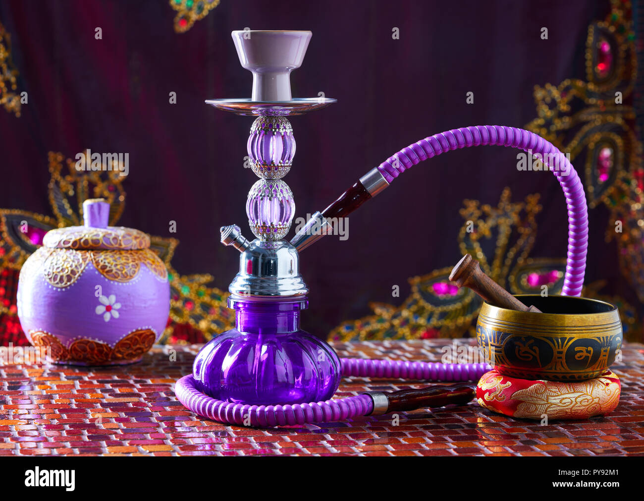 Asian shisha hi-res stock photography and images - Alamy