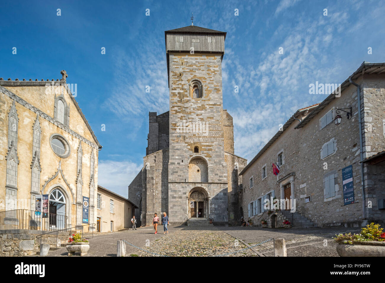 Belltower of the St-Bertrand-de-Comminges Cathedral / cathédrale Sainte ...