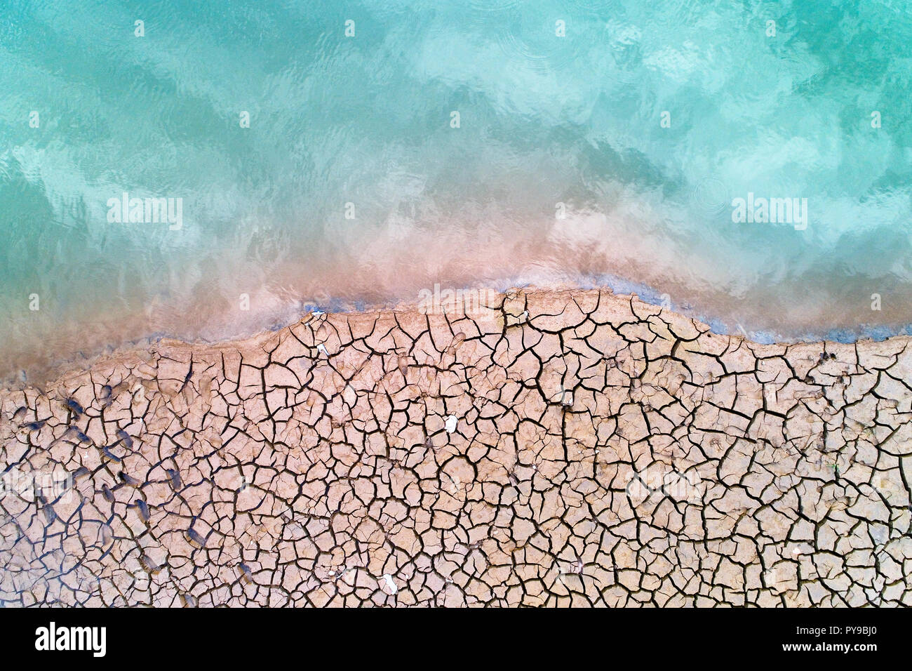 Earth crack aerial view hi-res stock photography and images - Alamy