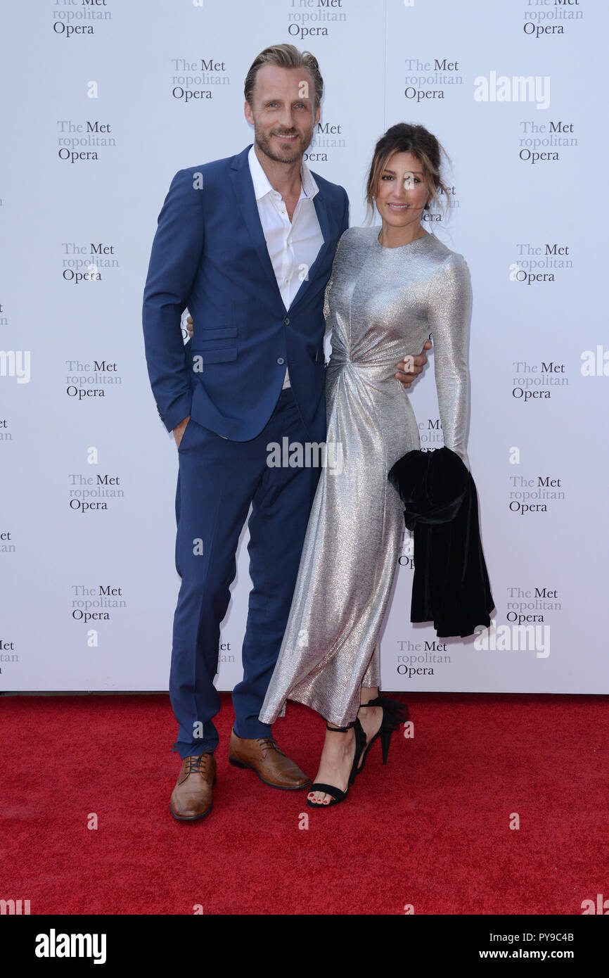 Metropolitan Opera Opening Night Gala at Lincoln Center - Red Carpet ...
