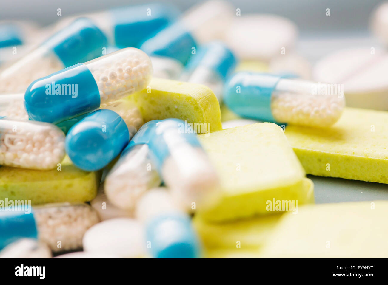 Medicinal capsules hi-res stock photography and images - Alamy