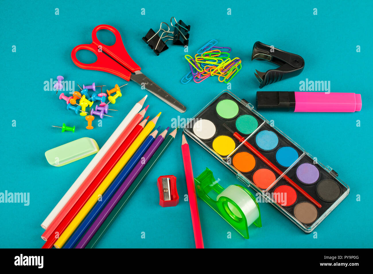 Scissors vector cartoon hi-res stock photography and images - Alamy