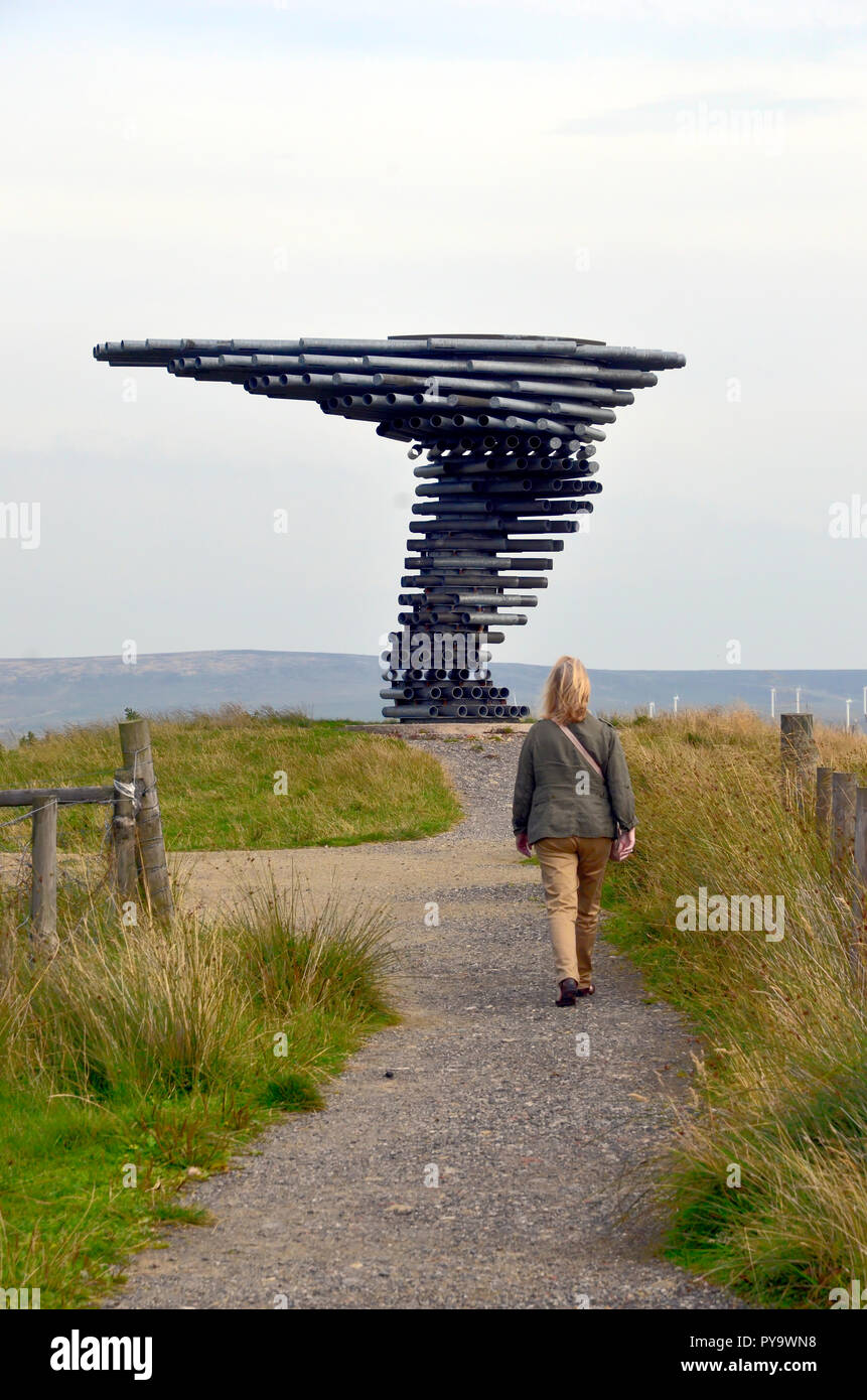 Singing Ringing High Resolution Stock Photography and Images - Alamy