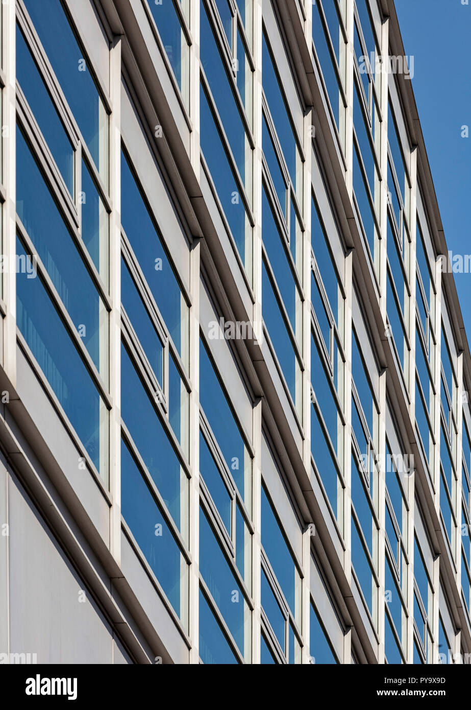 Technology and learning hi-res stock photography and images - Alamy