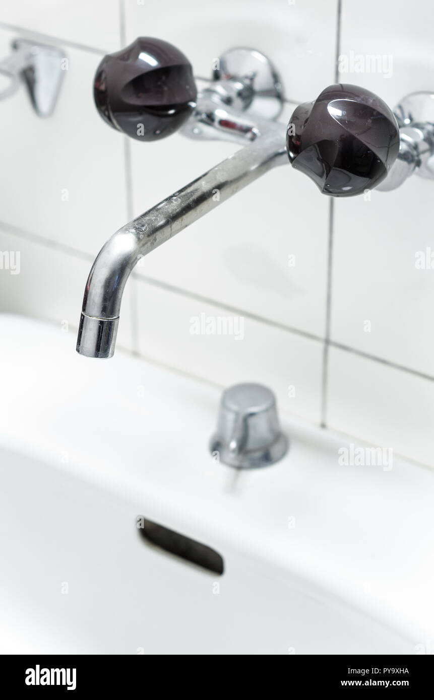 Bathroom water conservation hi-res stock photography and images - Alamy