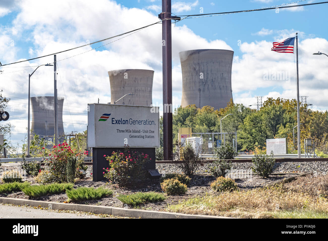 Nuclear reactor, susquehanna river hi-res stock photography and images ...