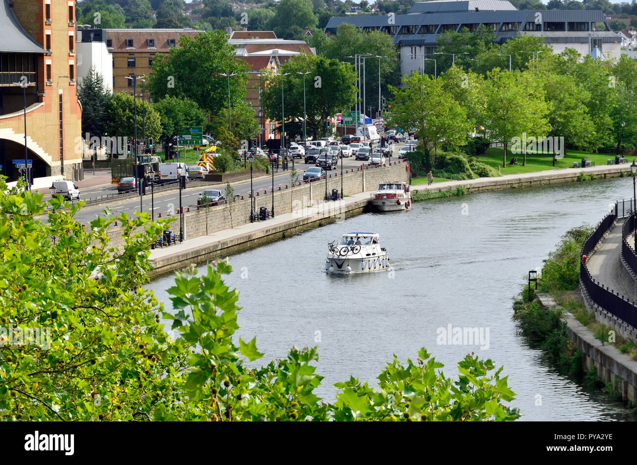 Maidstone kent england river boat hi-res stock photography and images ...