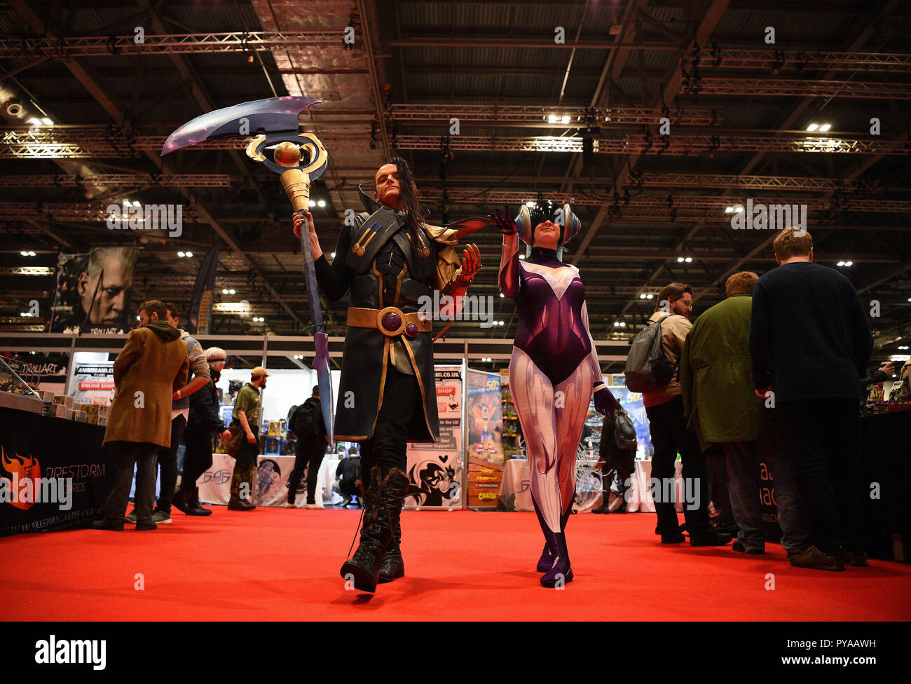 Cosplayers at the London Comic Con at the ExCel London Stock Photo - Alamy