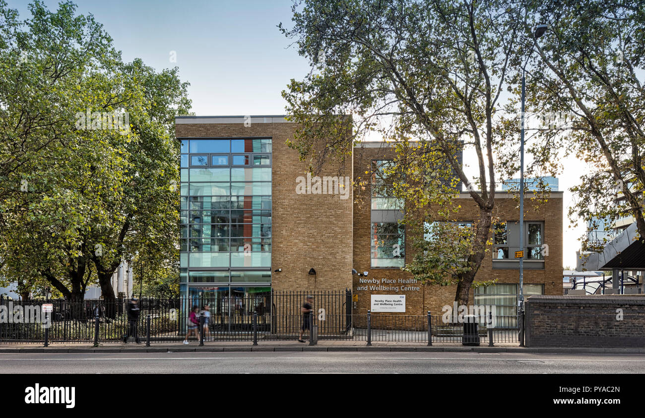 Wellbeing centre hi-res stock photography and images - Alamy