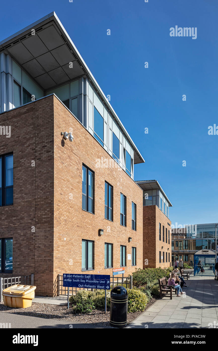 Brick hospital building hi-res stock photography and images - Alamy