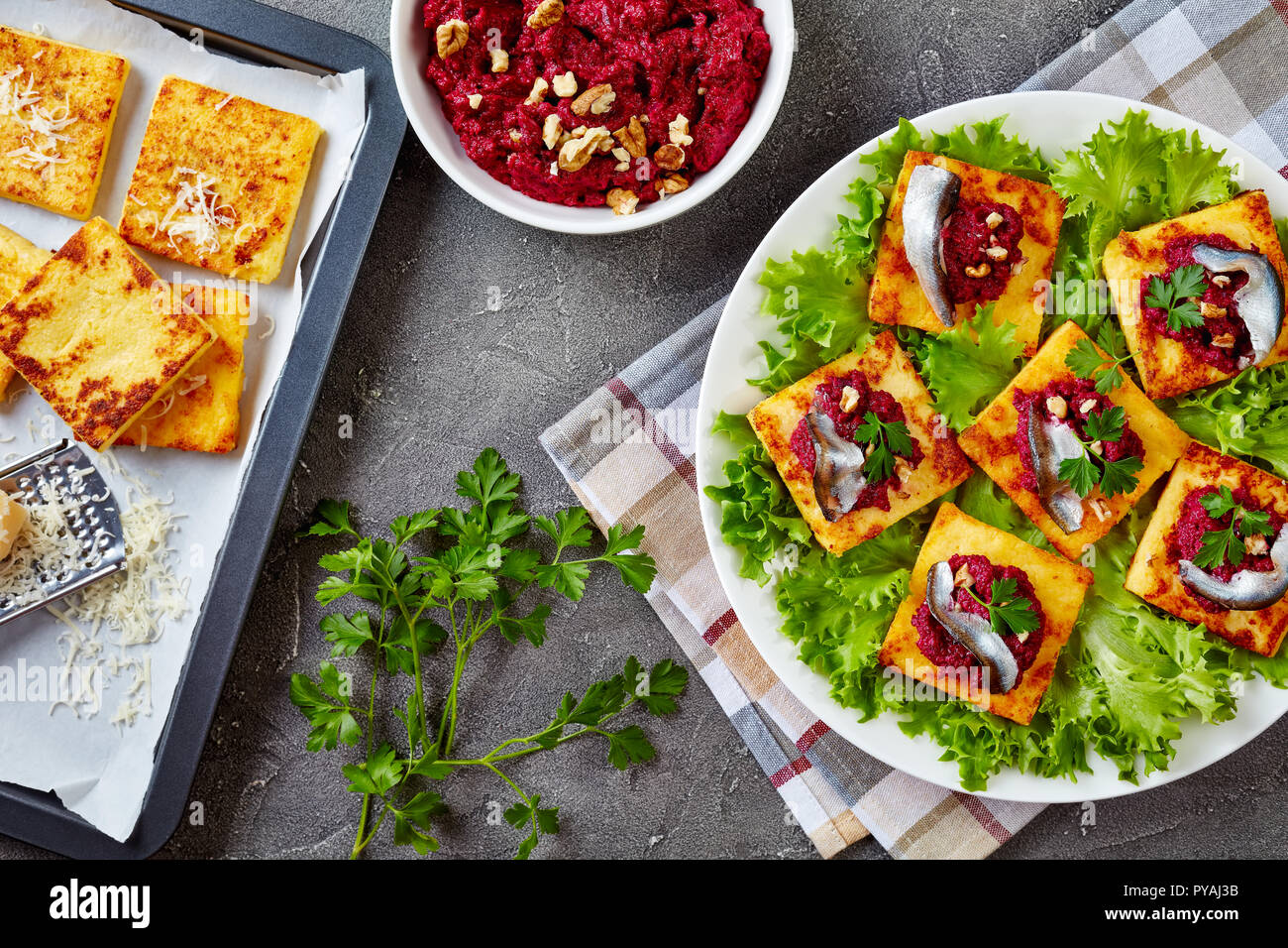 Baking tr hi-res stock photography and images - Alamy