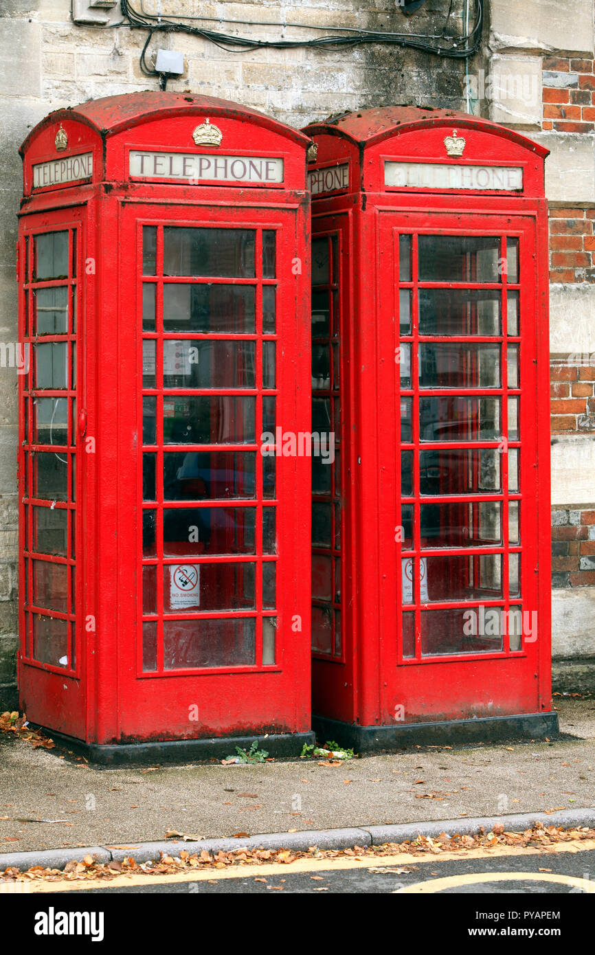 British red telephone boxes hi-res stock photography and images - Alamy