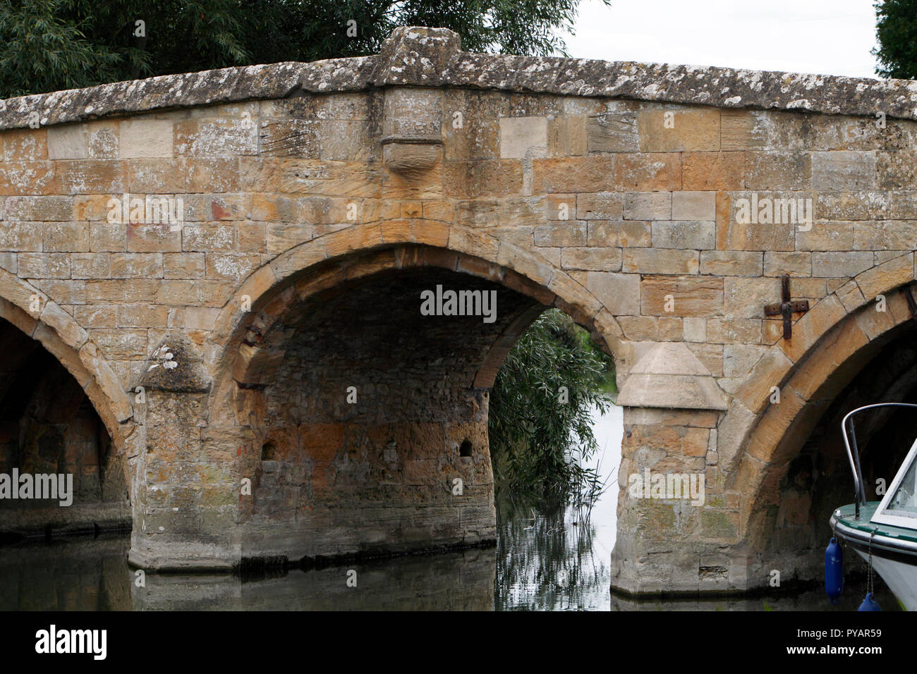 Radcot road bridge on the River Thames. Oxfordshire Stock Photo - Alamy
