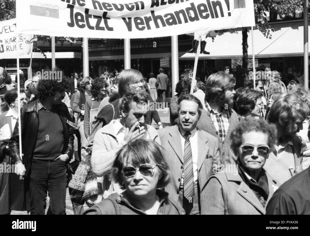 The congress on the 35th anniversary of the end of fascism on 10 May ...