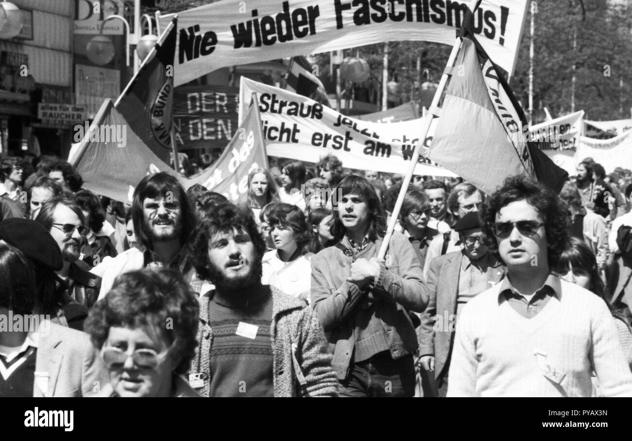 The congress on the 35th anniversary of the end of fascism on 10 May ...