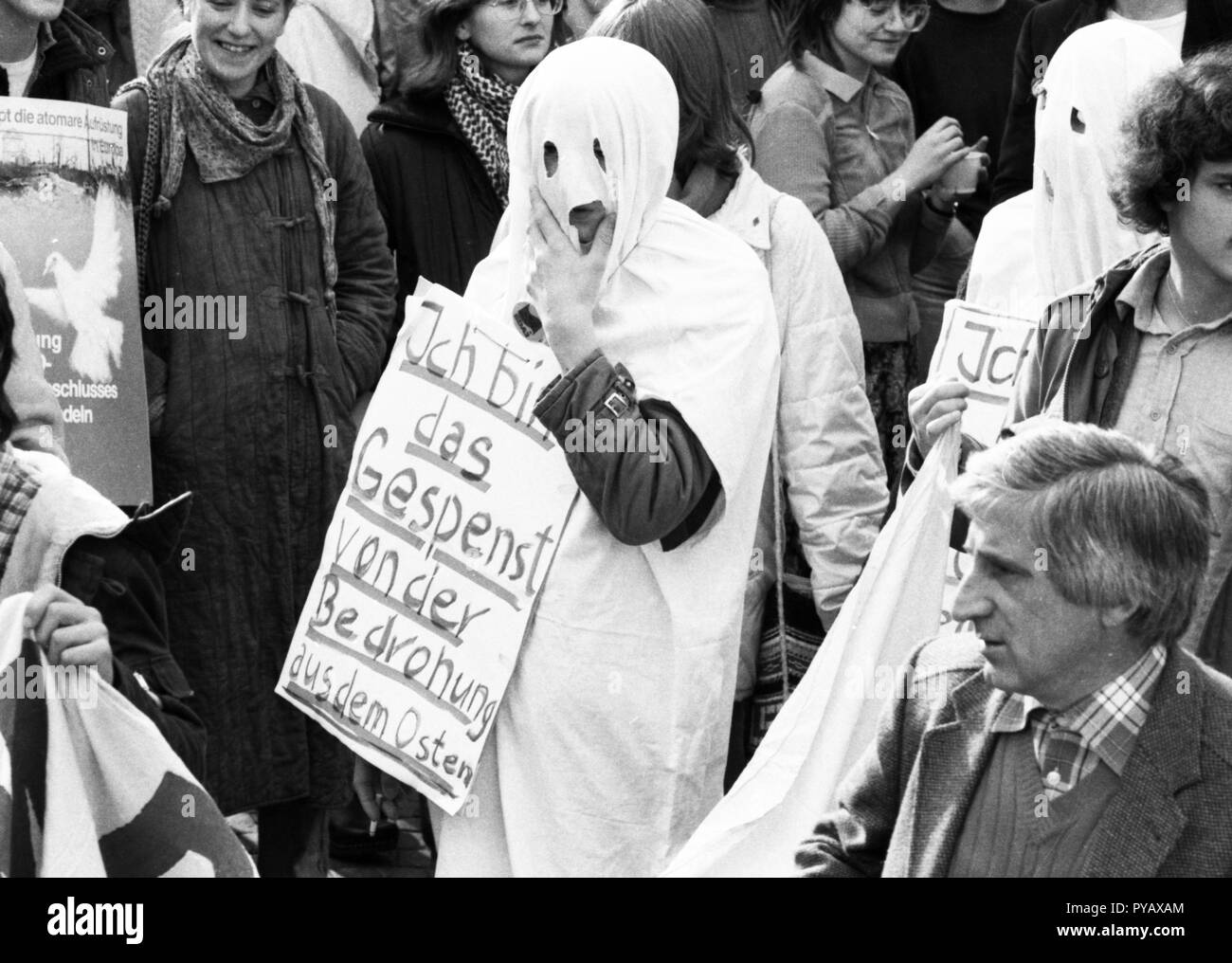 About 6000 demonstrators, among them French, participated in a rally of ...