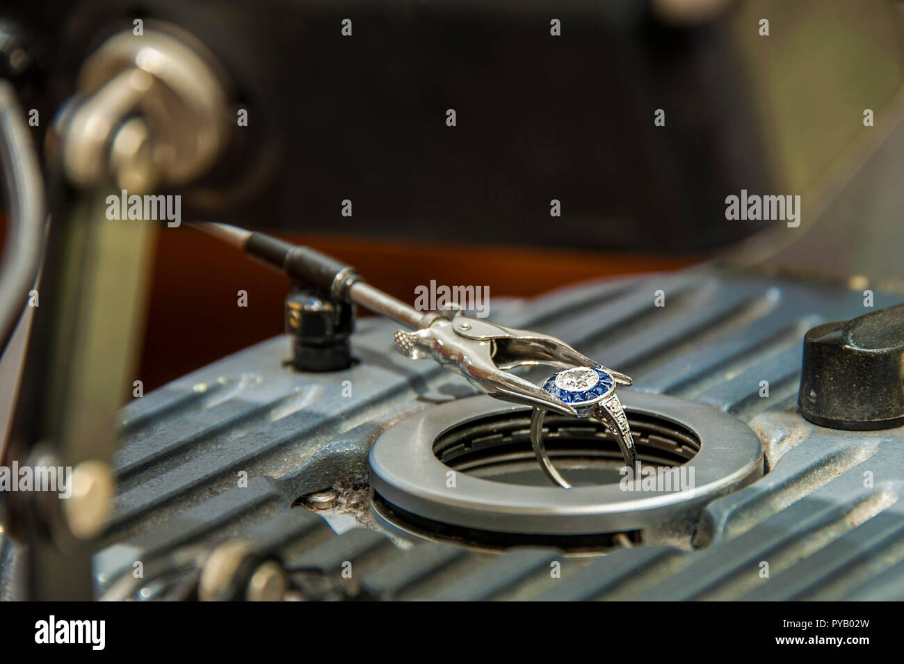 Gem scope hi-res stock photography and images - Alamy
