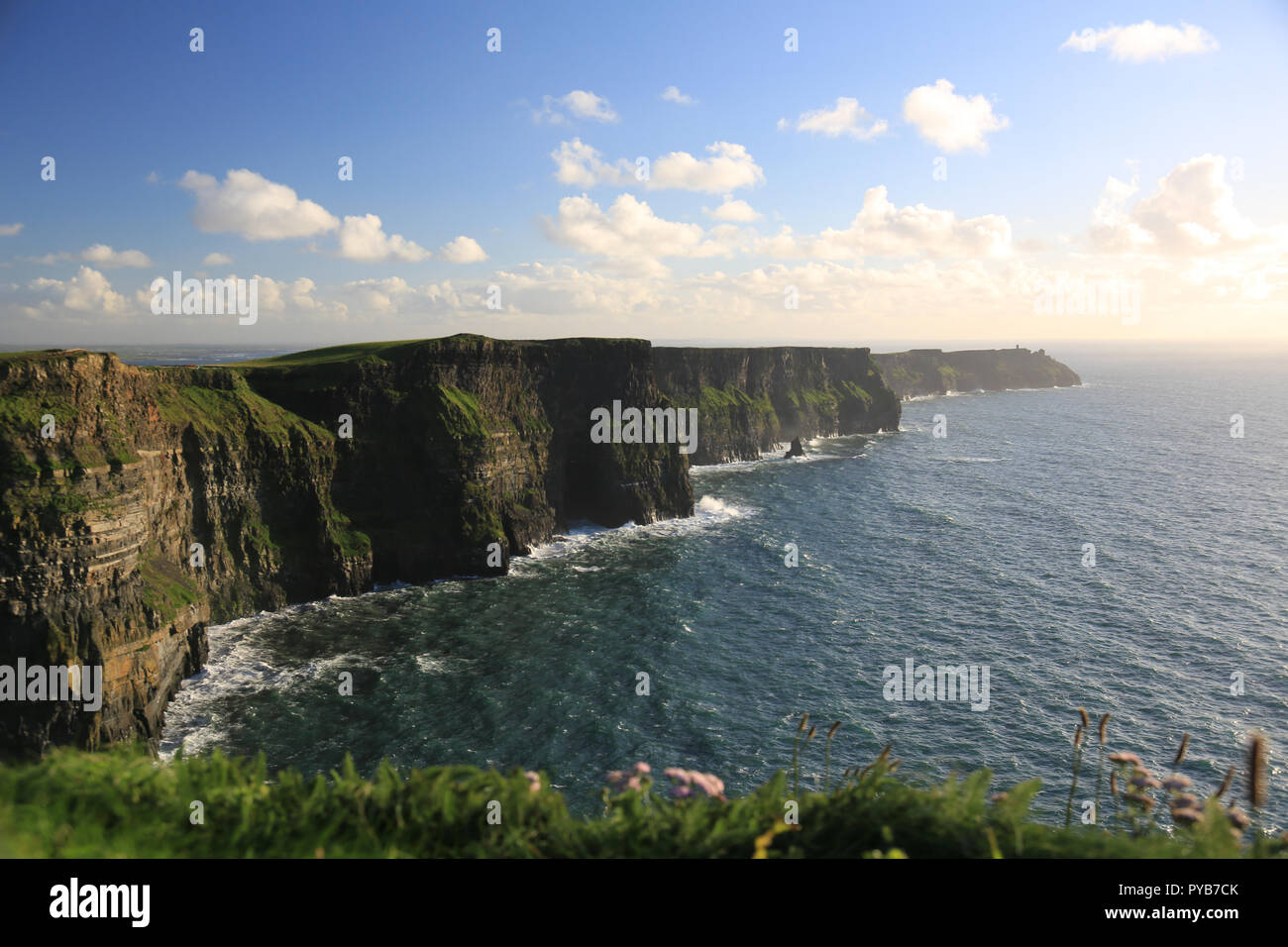 Electricity pylons ireland hi-res stock photography and images - Alamy