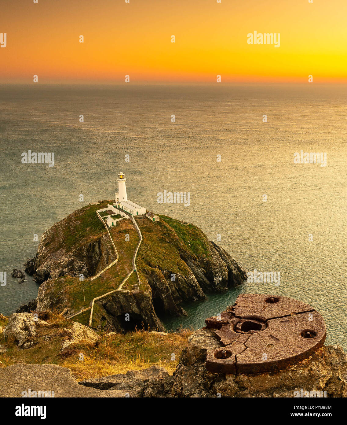SOUTH STACK LIGHTHOUSE Stock Photo - Alamy