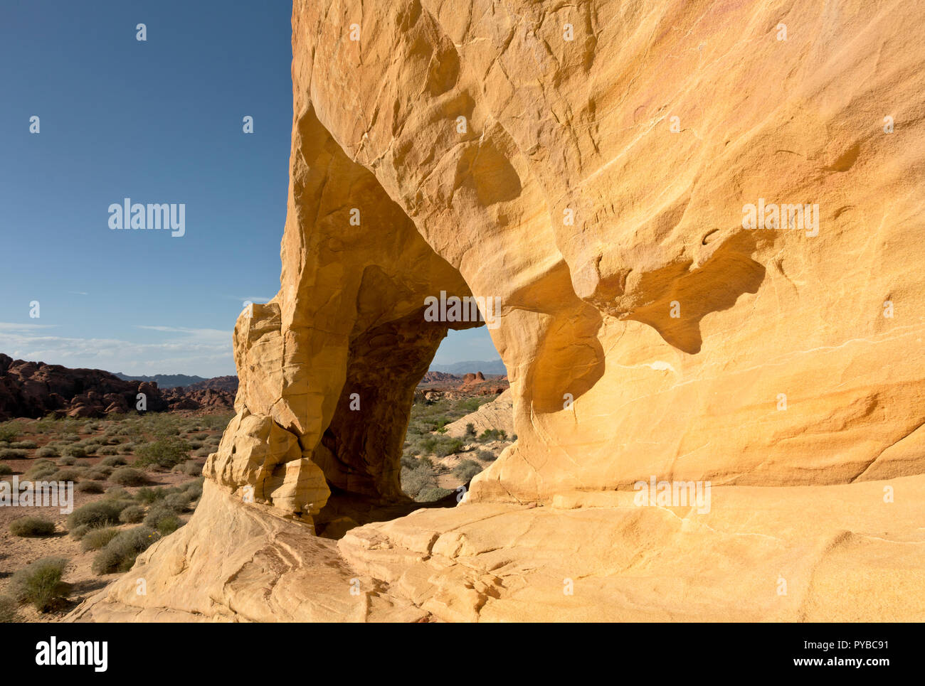 Sandstone window hi-res stock photography and images - Alamy