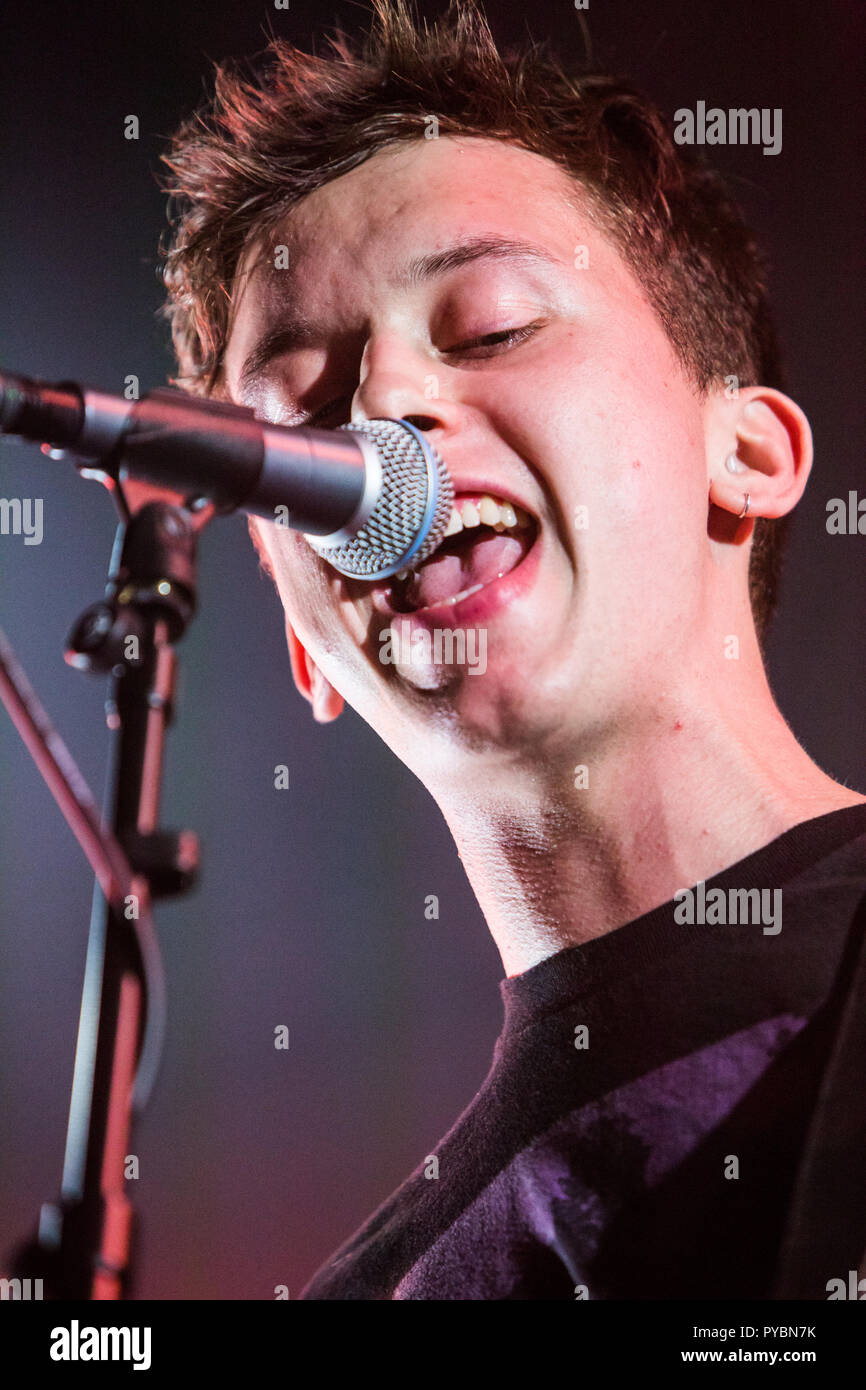 Milan, Italy. 26 October 2018. The English singer-songwriter Ethan ...