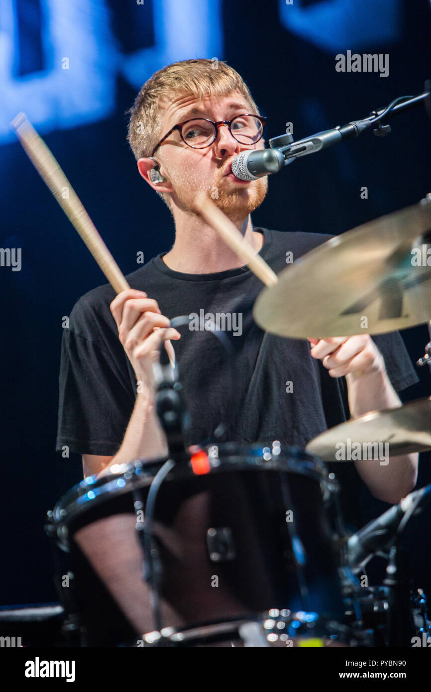 Milan, Italy. 26 October 2018. The English singer-songwriter Ethan ...