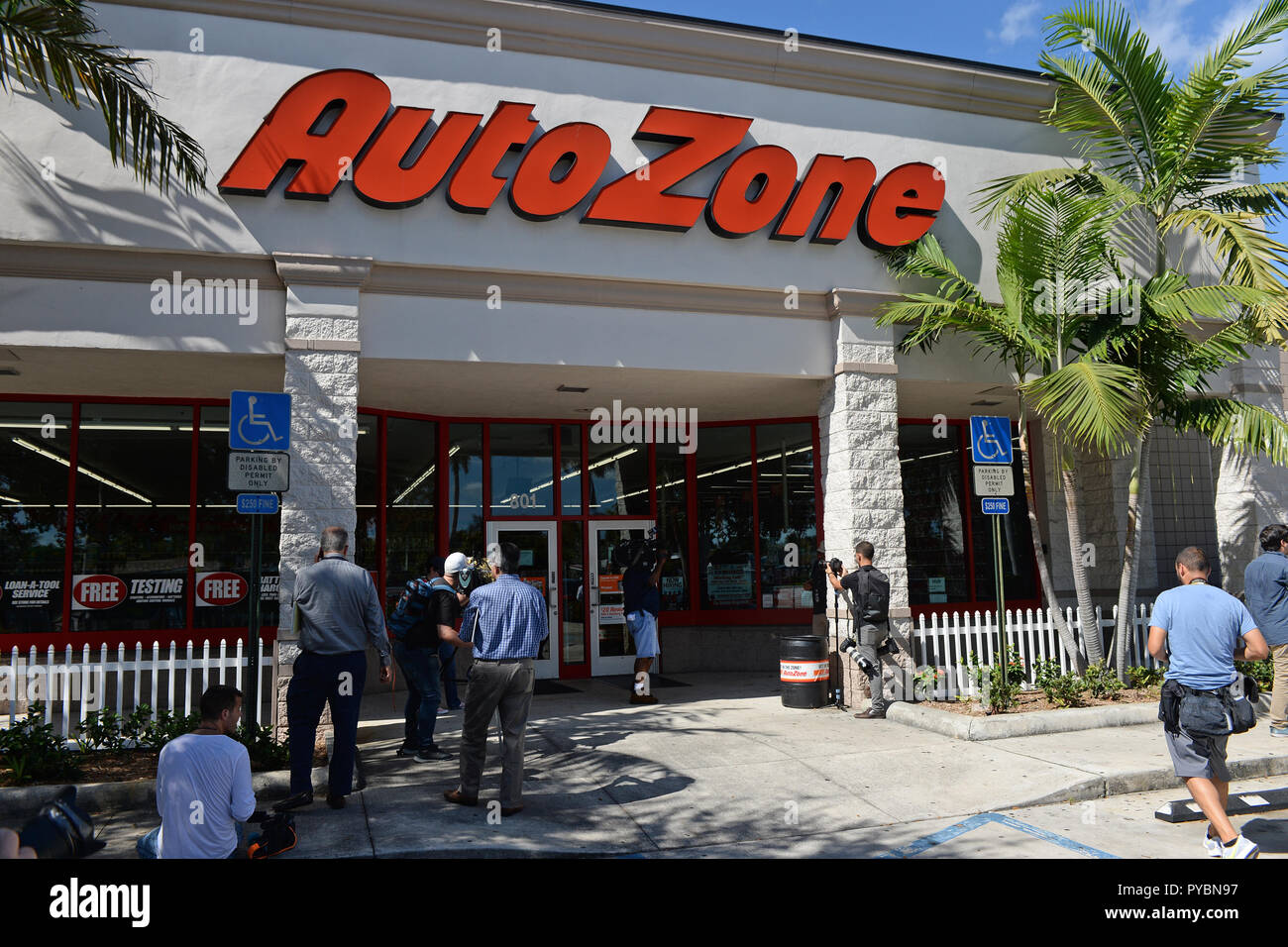 Fbi and suspect hi-res stock photography and images - Alamy