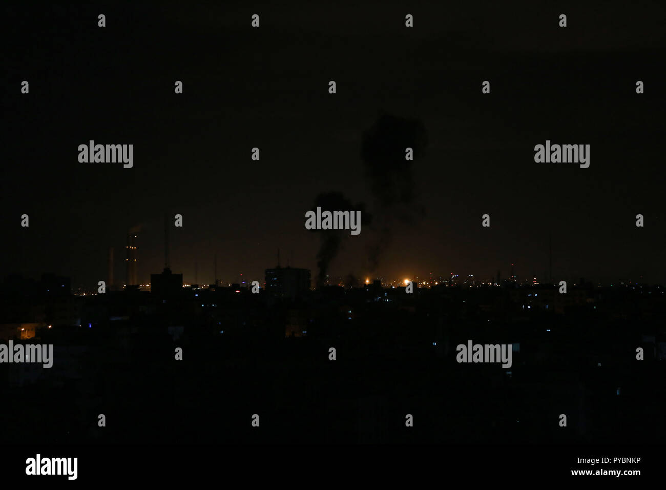 Gaza. 27th Oct, 2018. Photo taken on Oct. 27, 2018 shows an explosion ...