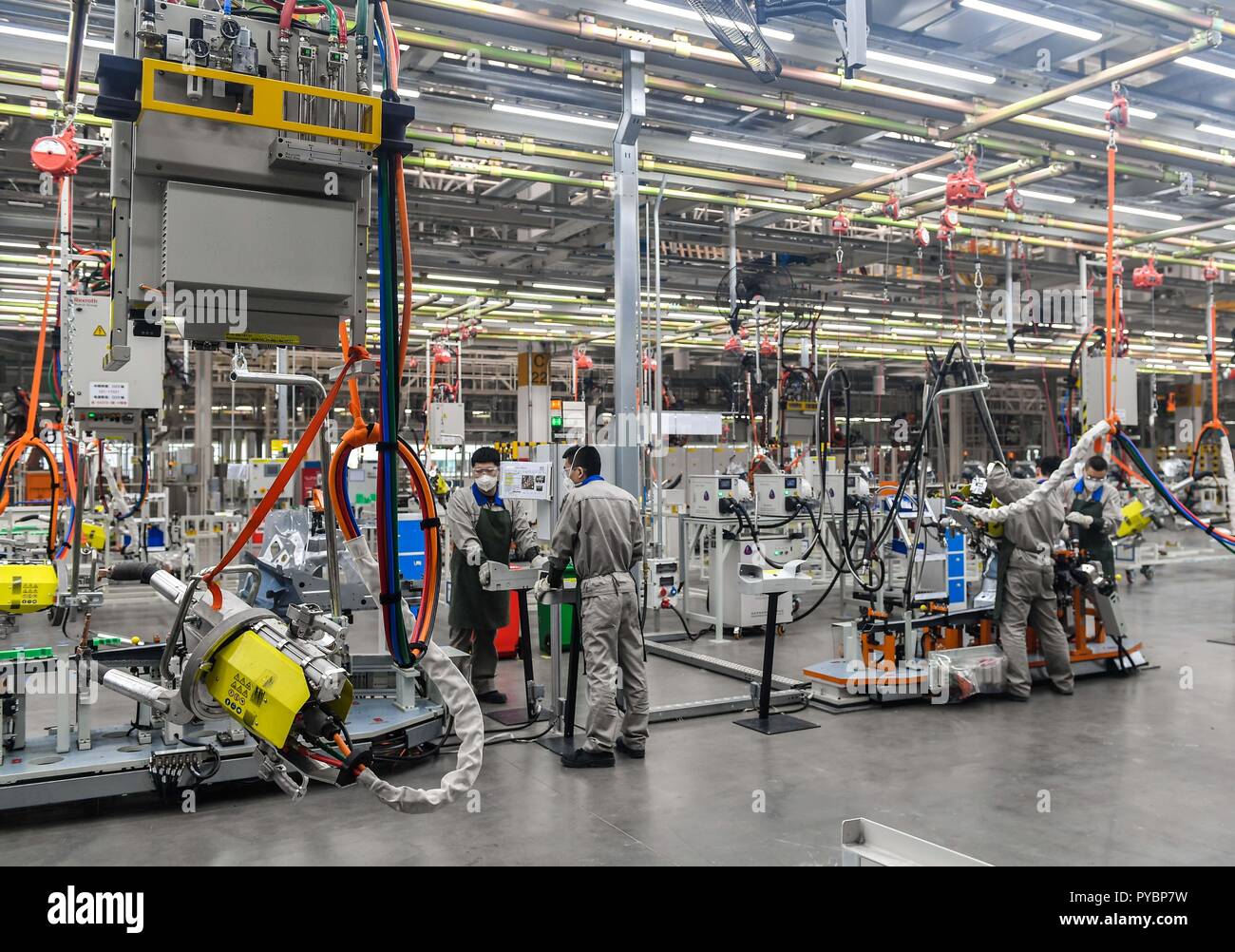 Audi production hi-res stock photography and images - Alamy