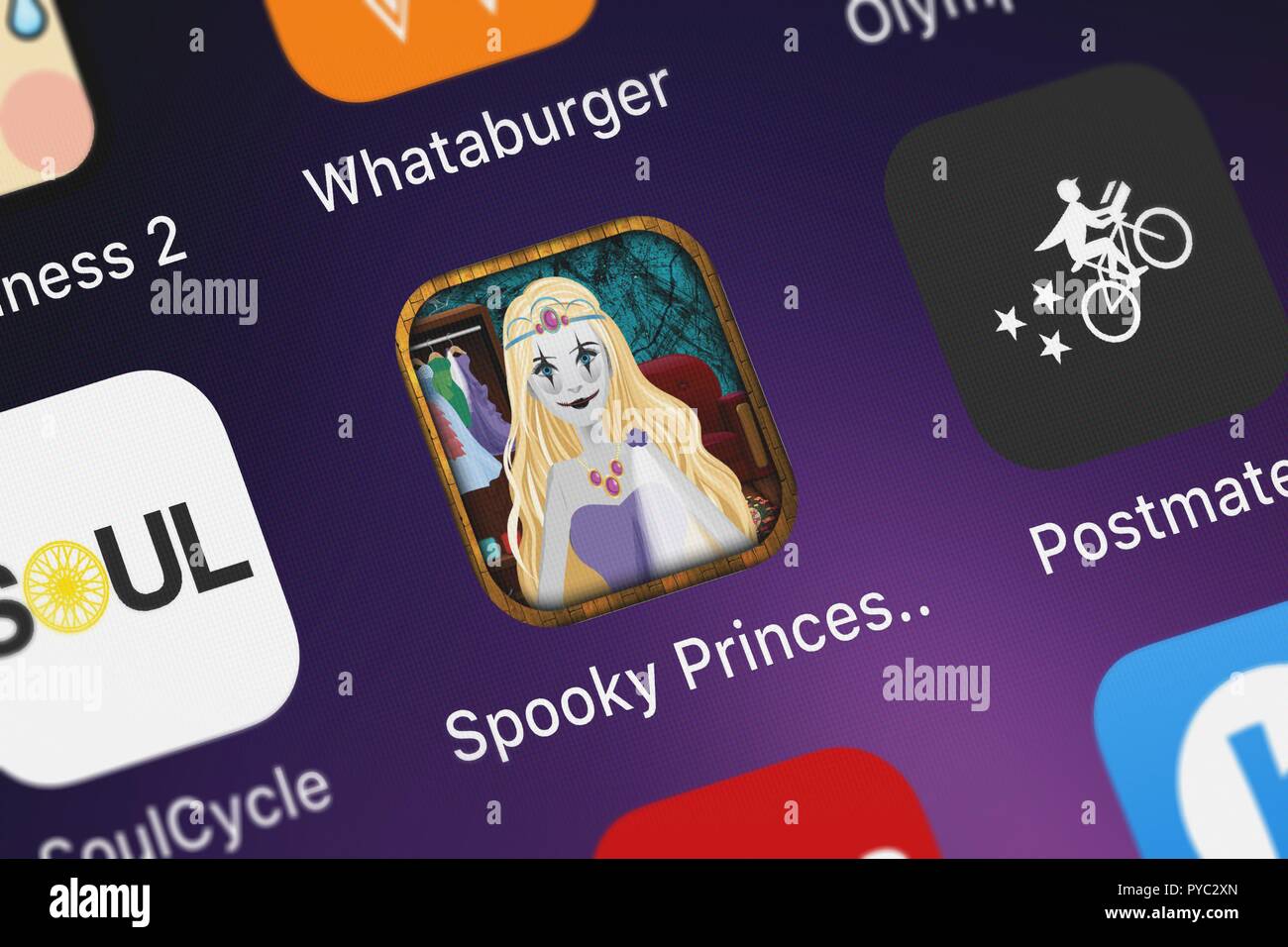 Spooky princess dress up lite hi-res stock photography and images - Alamy