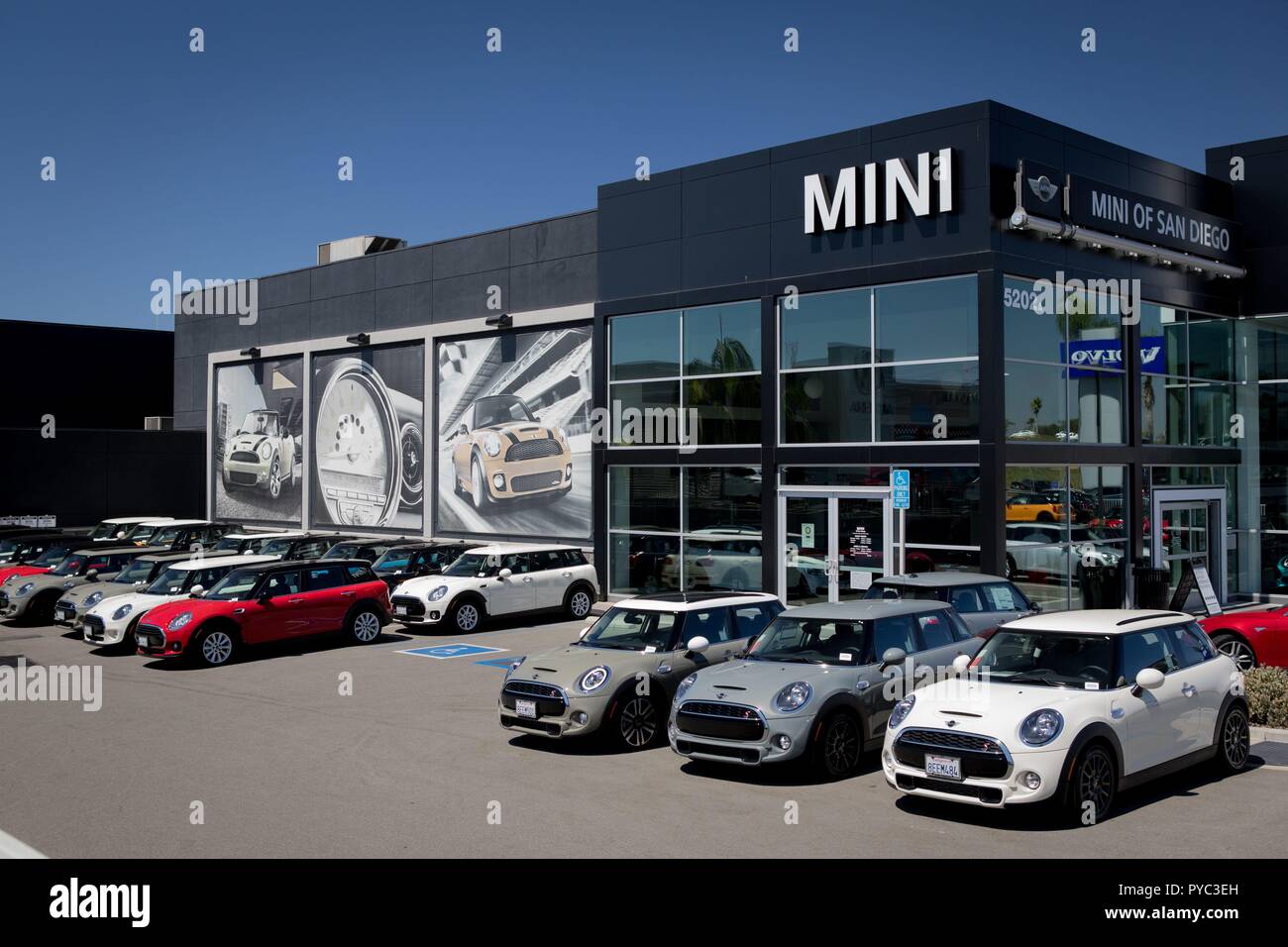 Mini dealership in Kearny Mesa, in September 2018. | usage worldwide ...