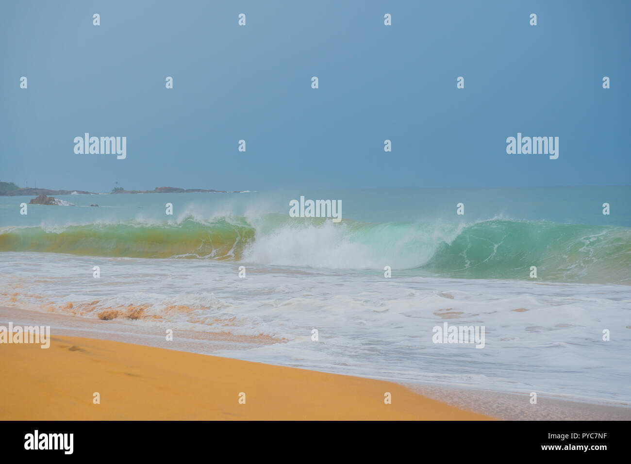 Closeup sea waves foam running hi-res stock photography and images - Alamy