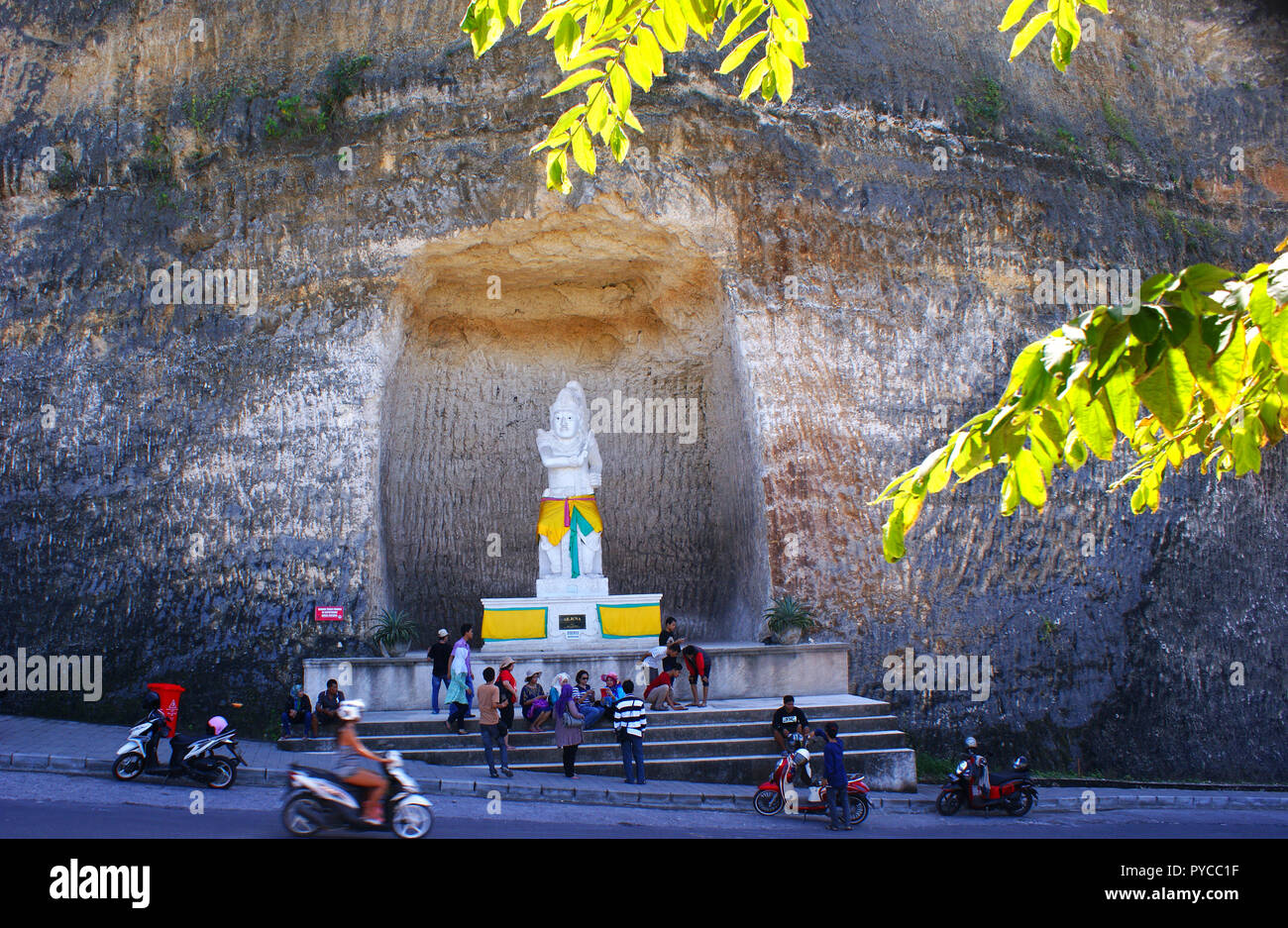 Pantai Pandawa Beach, Pandawa Statue, Bali, Indonesia Stock Photo - Alamy