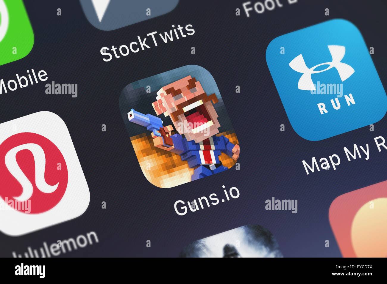 Guns io hi-res stock photography and images - Alamy