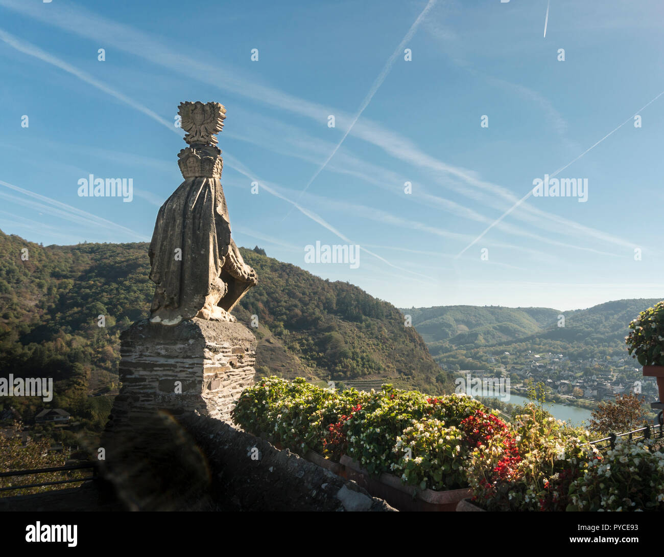 Reichsburg cochem castle lion hi-res stock photography and images - Alamy
