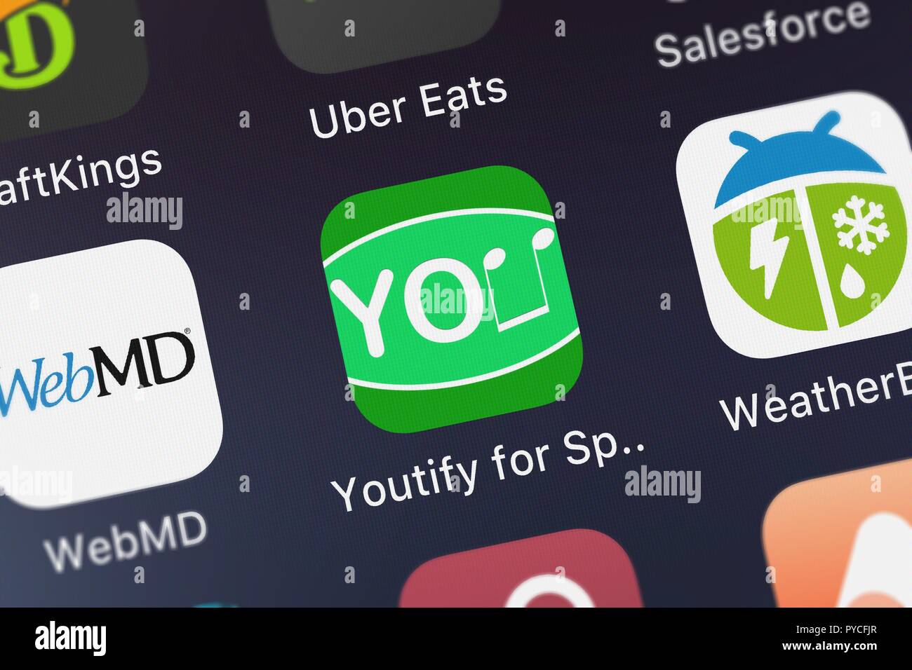 Youtify for spotify premium hi-res stock photography and images - Alamy