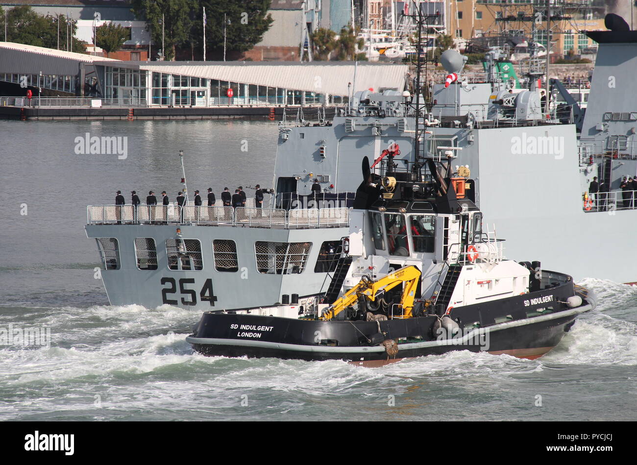 Pakistan navy hi-res stock photography and images - Alamy