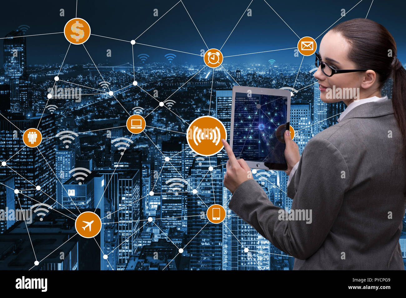 Smart city in innovation concept Stock Photo - Alamy