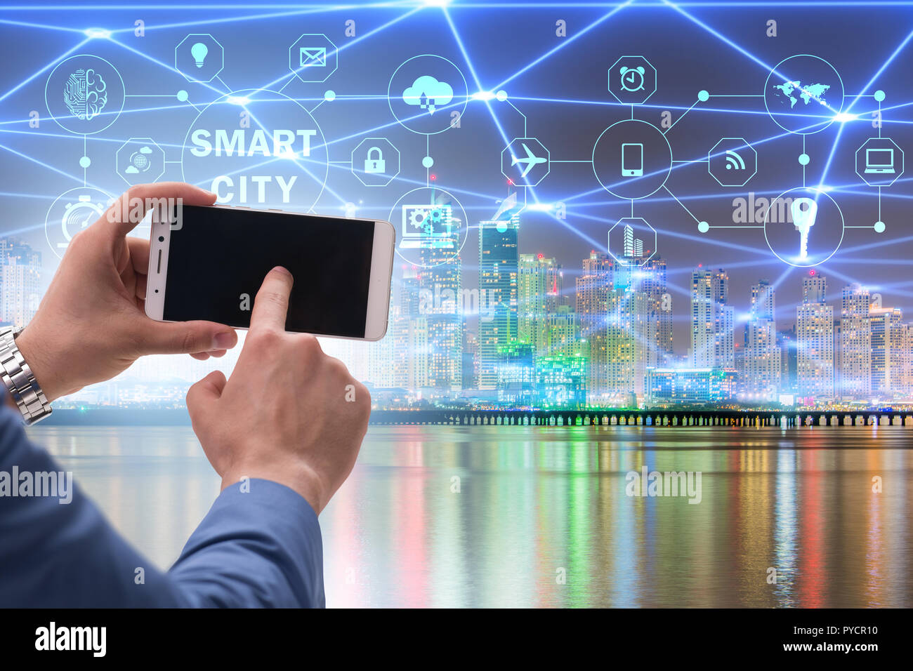 Smart city in innovation concept Stock Photo - Alamy