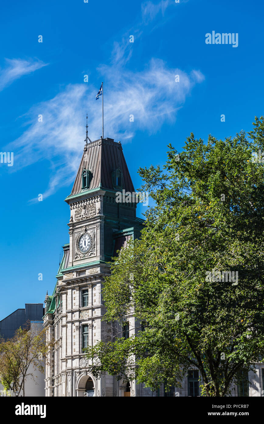 Clock on stone hi-res stock photography and images - Alamy