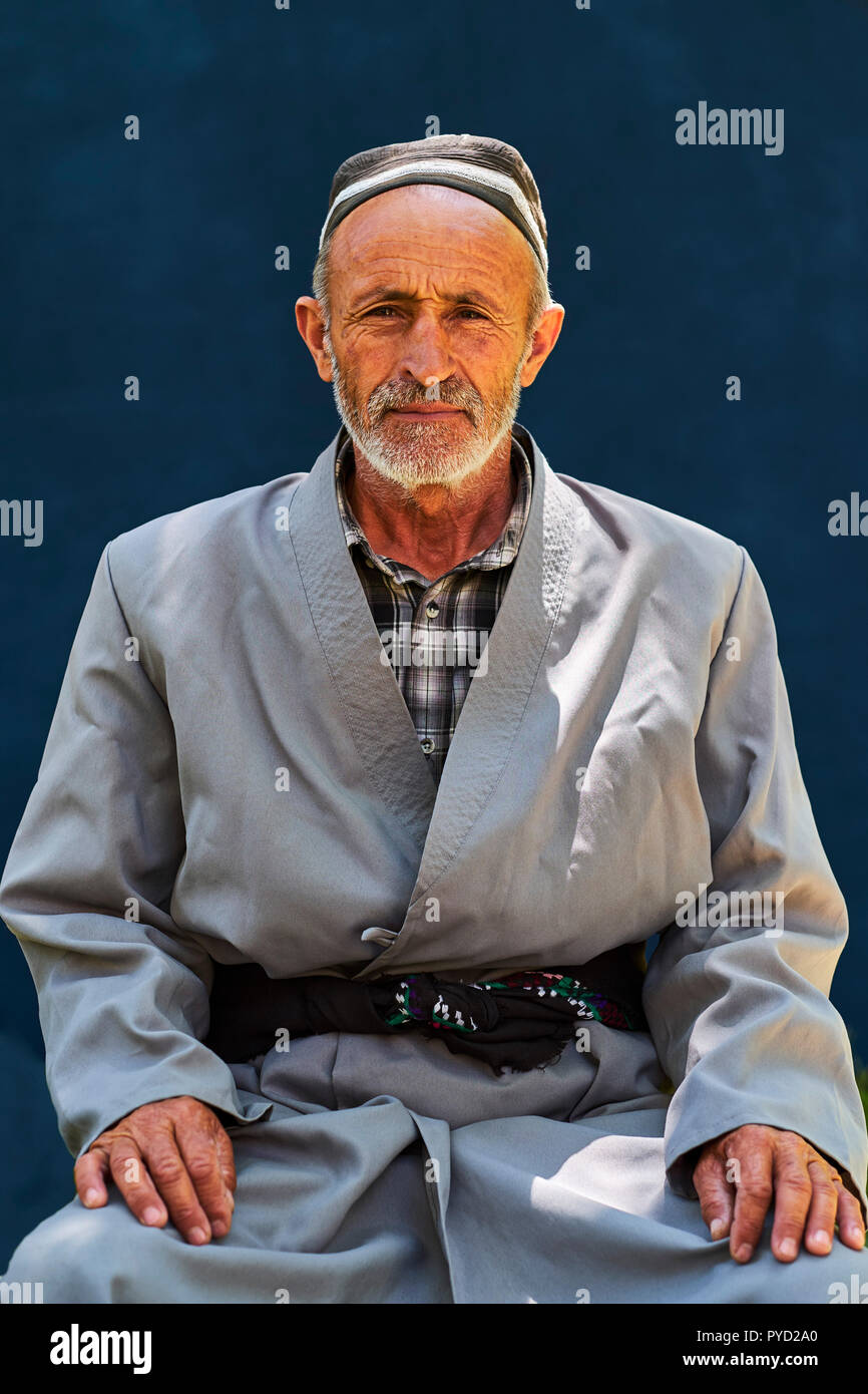 Central asia man hi-res stock photography and images - Alamy