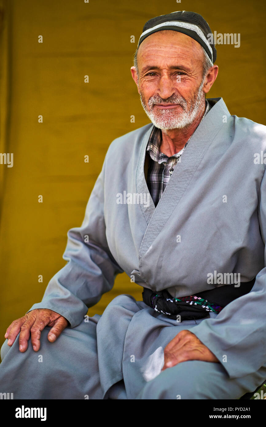 Portrait tajik man hi-res stock photography and images - Alamy