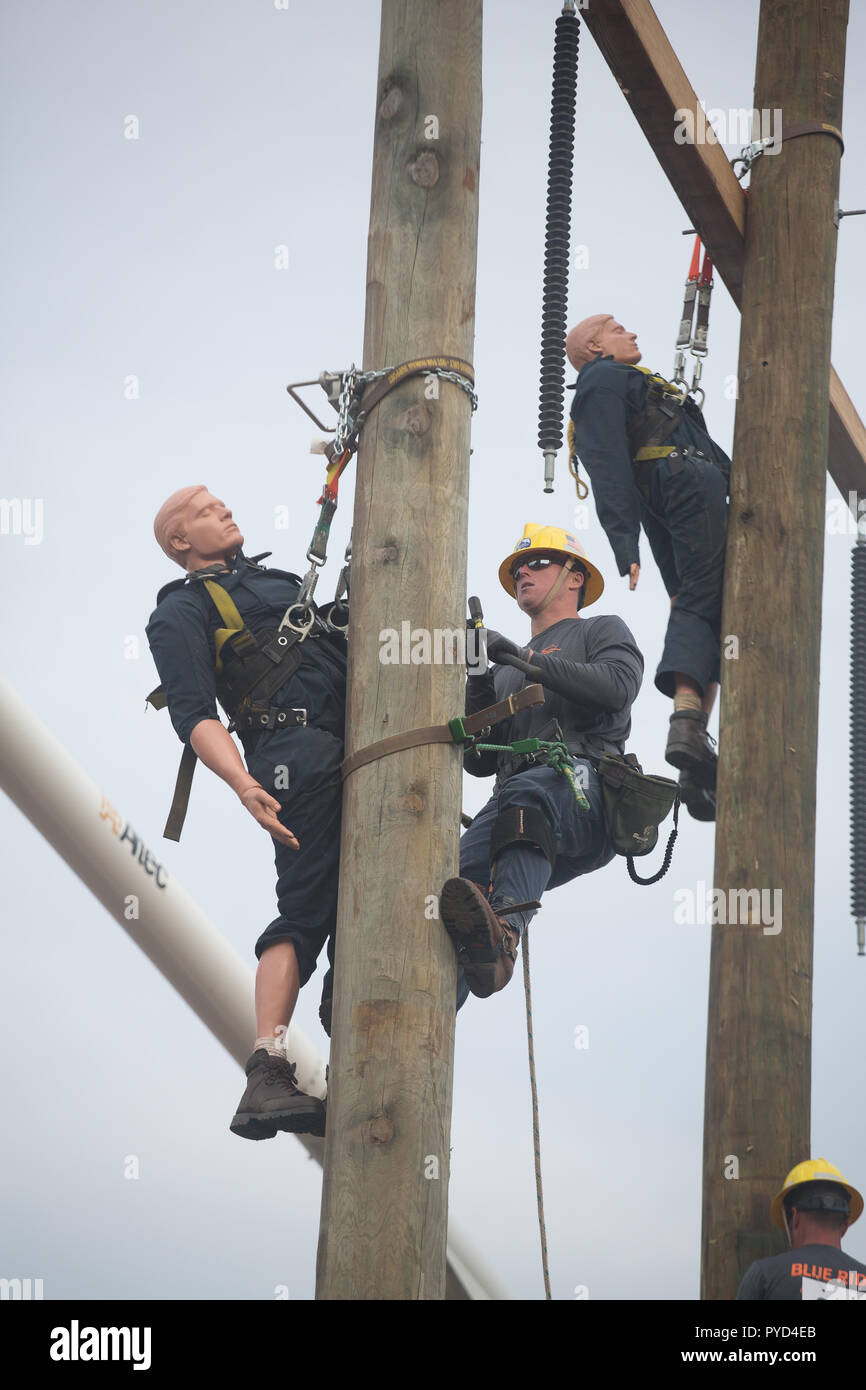 Lineman rodeo hi-res stock photography and images - Alamy