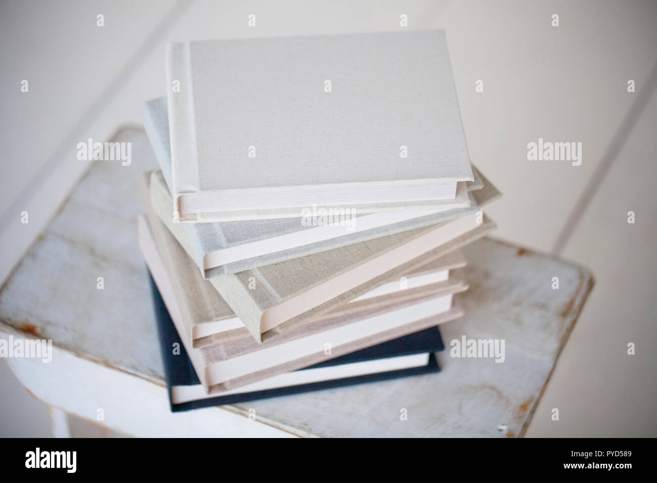 Product sample of high quality hardcover lined albums, available in a ...