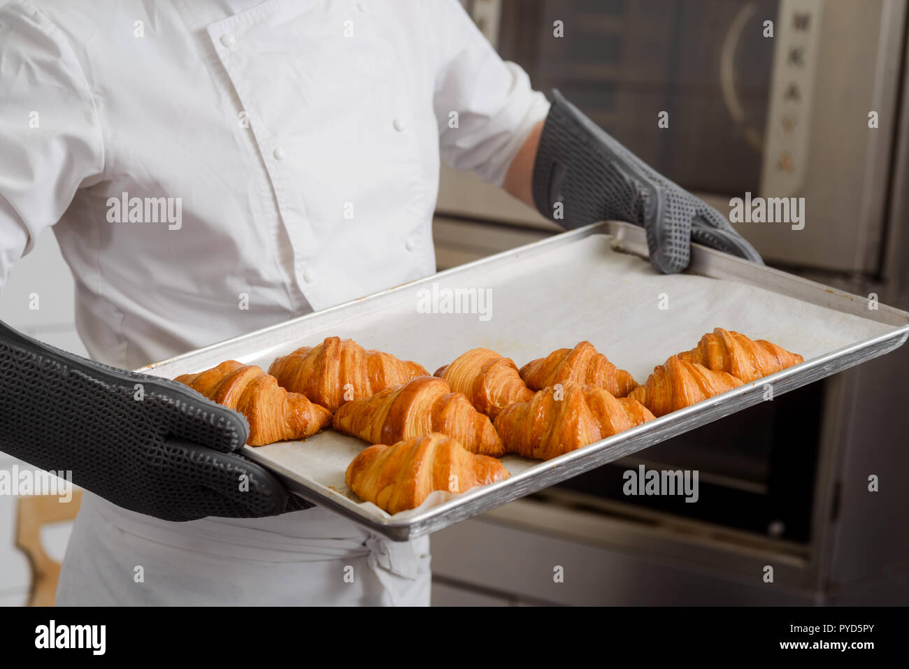 Basket fresh crispy croissants hi-res stock photography and images - Alamy