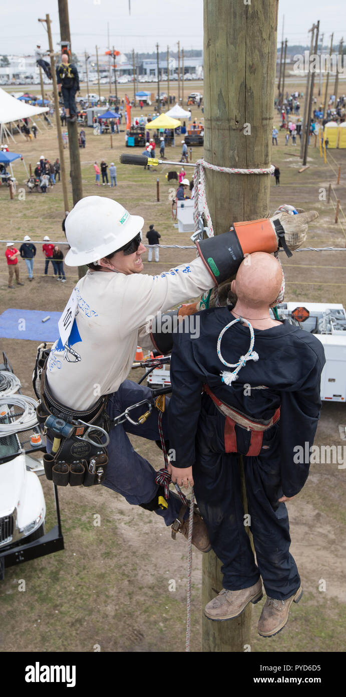 Lineman rodeo hi-res stock photography and images - Alamy
